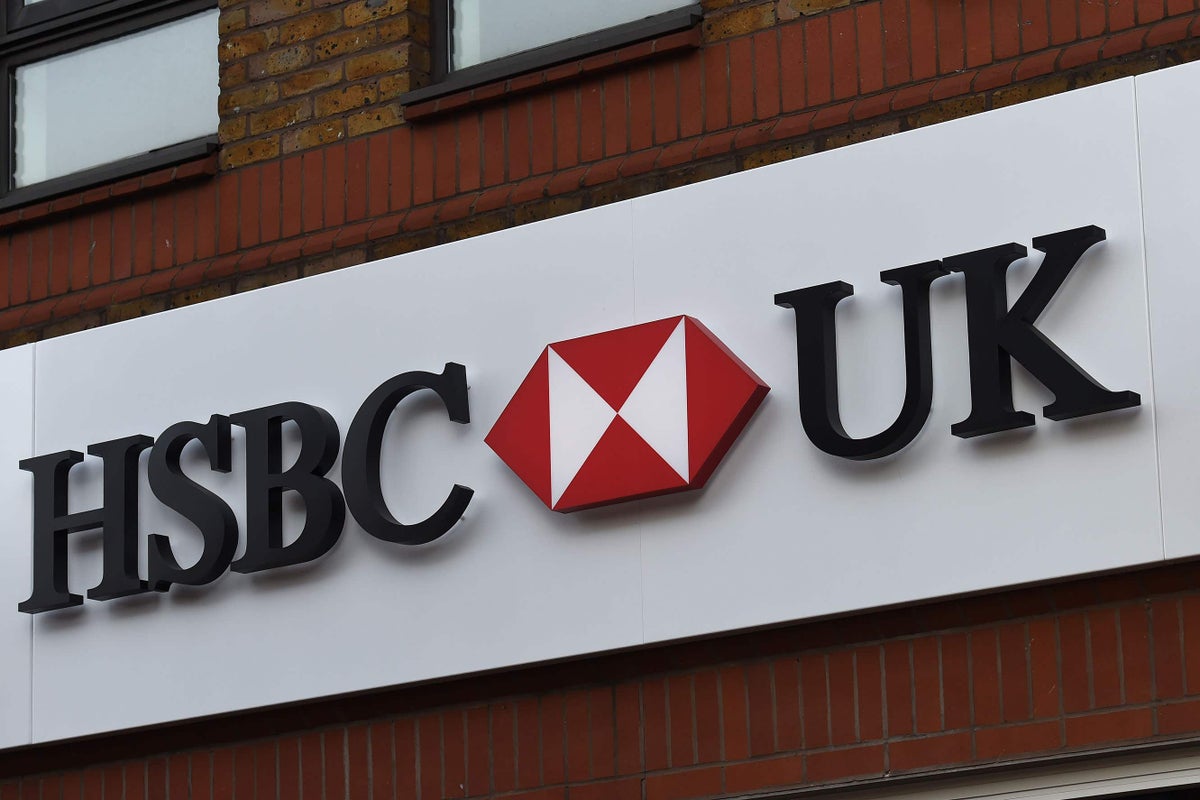 HSBC offers up to £750 cashback to attract new Premier customers