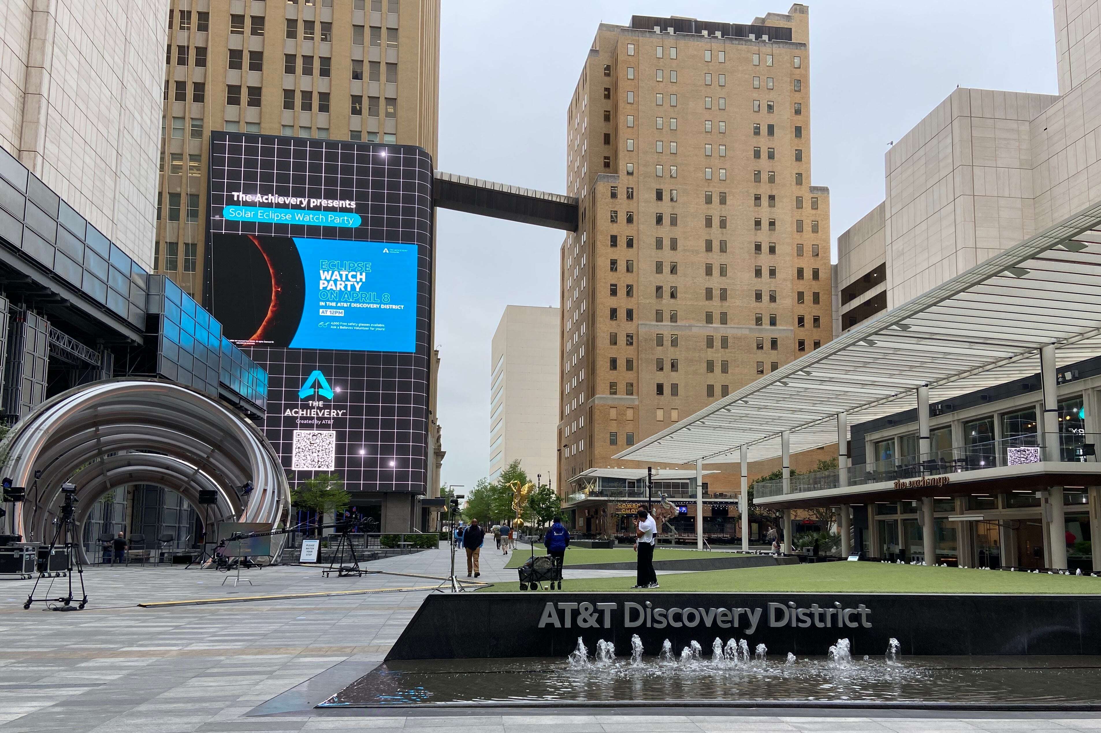 AT&T to build global headquarters in Plano, leaving downtown Dallas ...