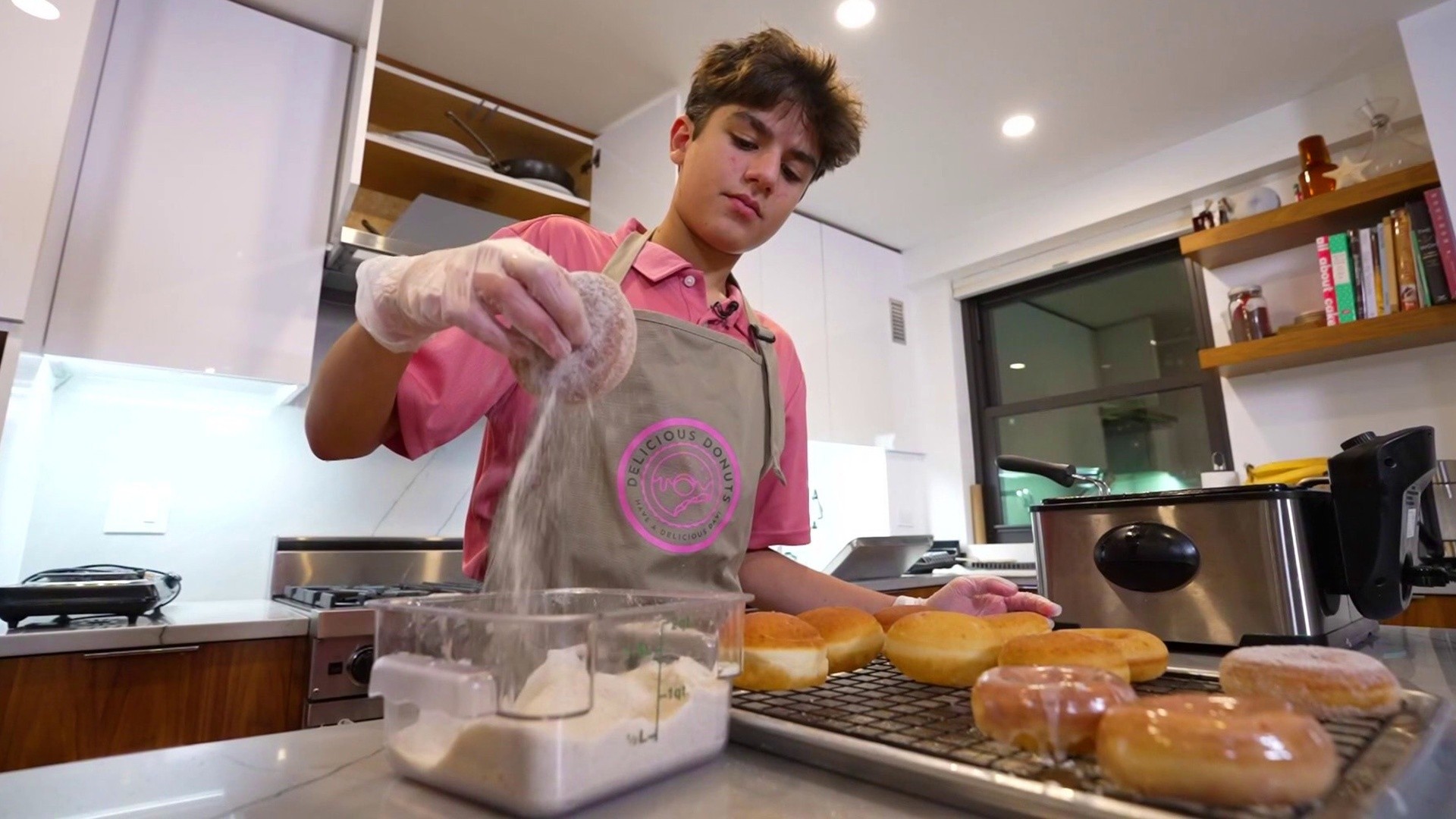 14-year-old builds booming doughnut business from scratch