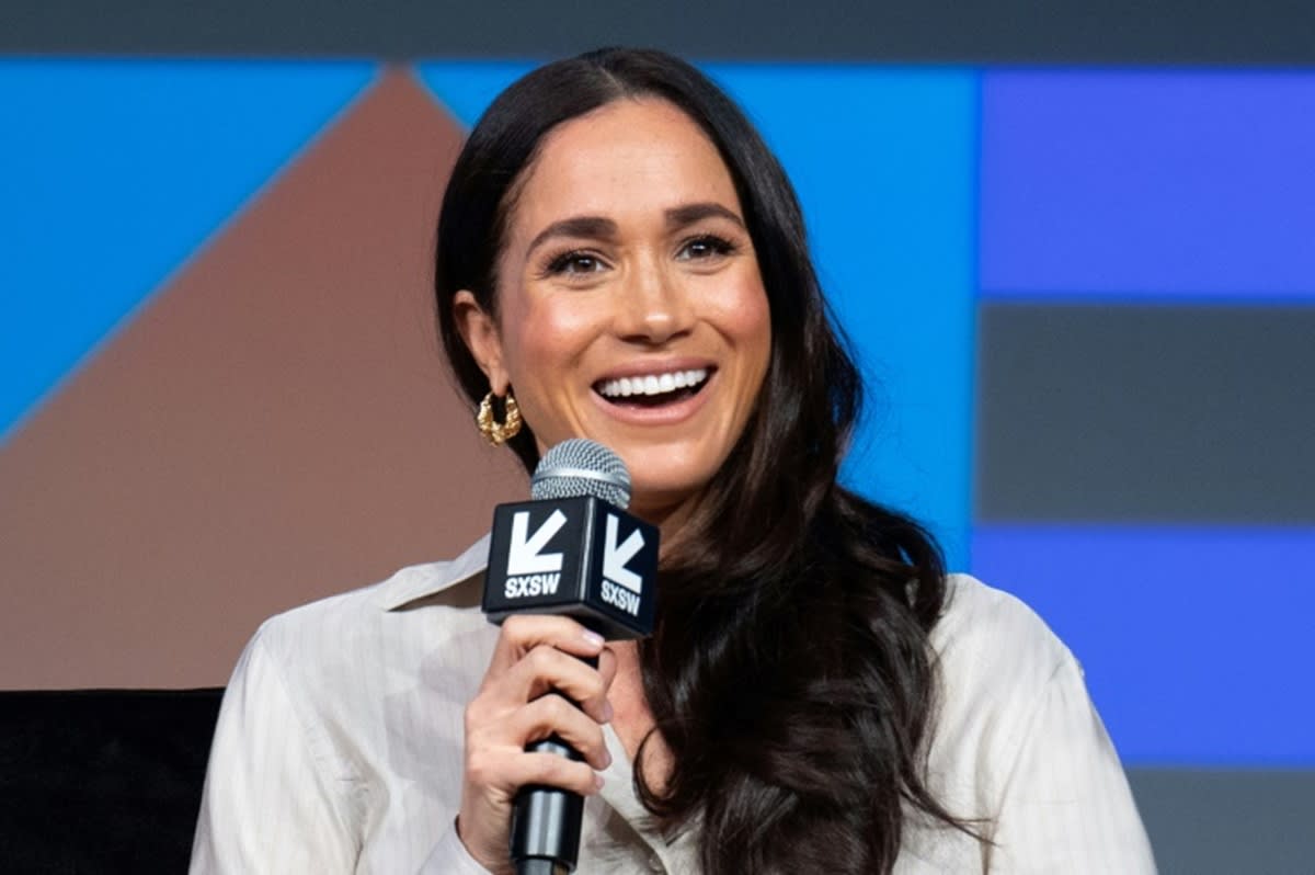 Meghan Markle's Ailing Father Puts 'Very Brave Face', 'Long Way to Go ...