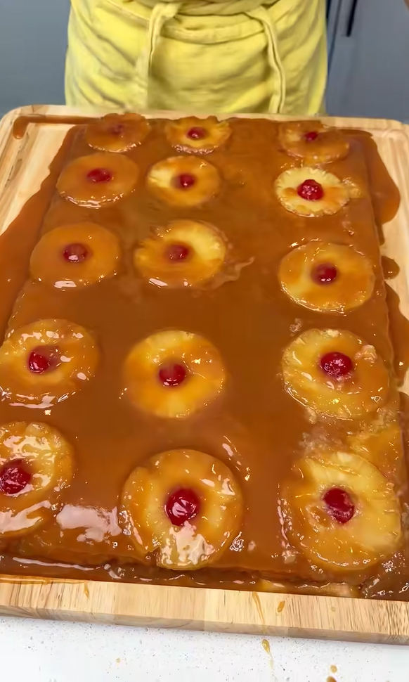 Upside-down pineapple sheet pan cake easy dessert recipe