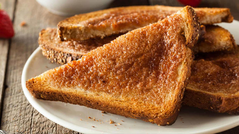 Woman wonders if she's wrong for refusing to pack her husband's ...