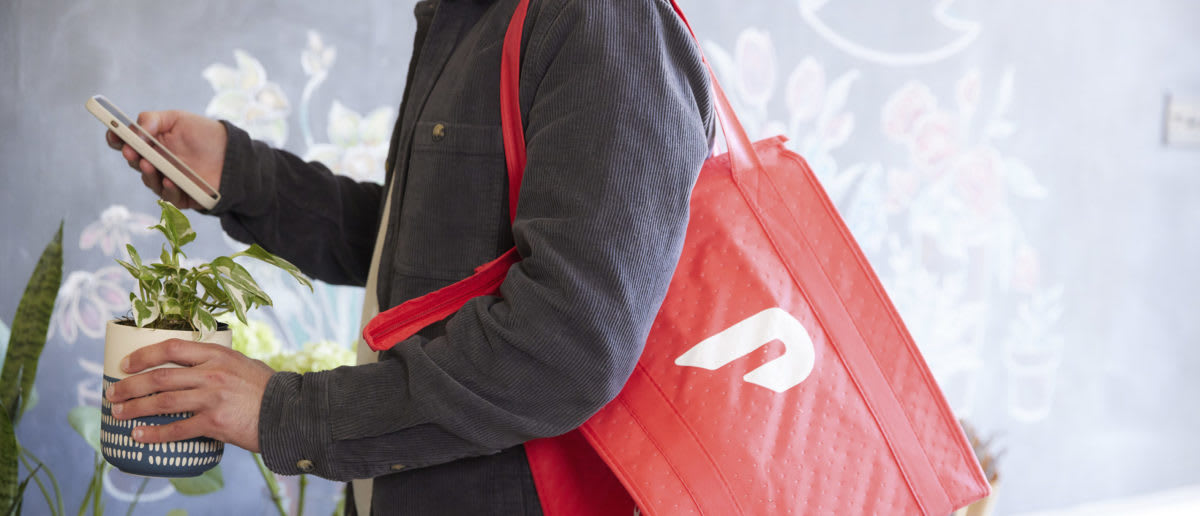 Doctors forced to remove part of veteran’s skull after delivery driver ...