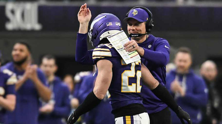 Harrison Smith, CJ Ham honored on emotional day as retirement looms