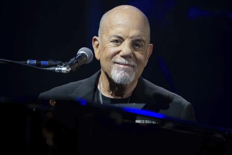 Billy Joel makes surprise return with cover band