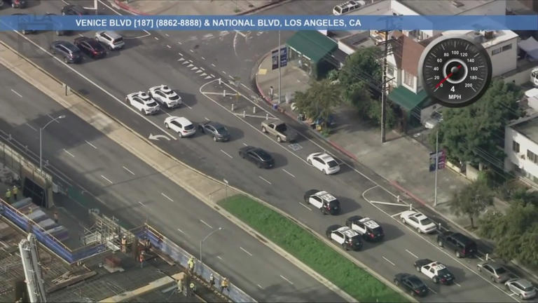 Police pursue, track possibly stolen vehicle for hours throughout Los ...