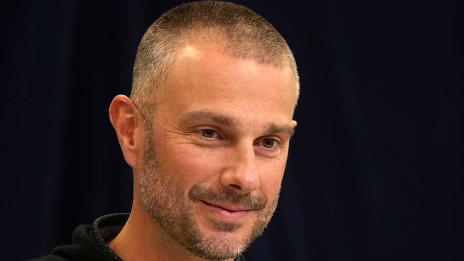 Raiders make first roster move of offseason