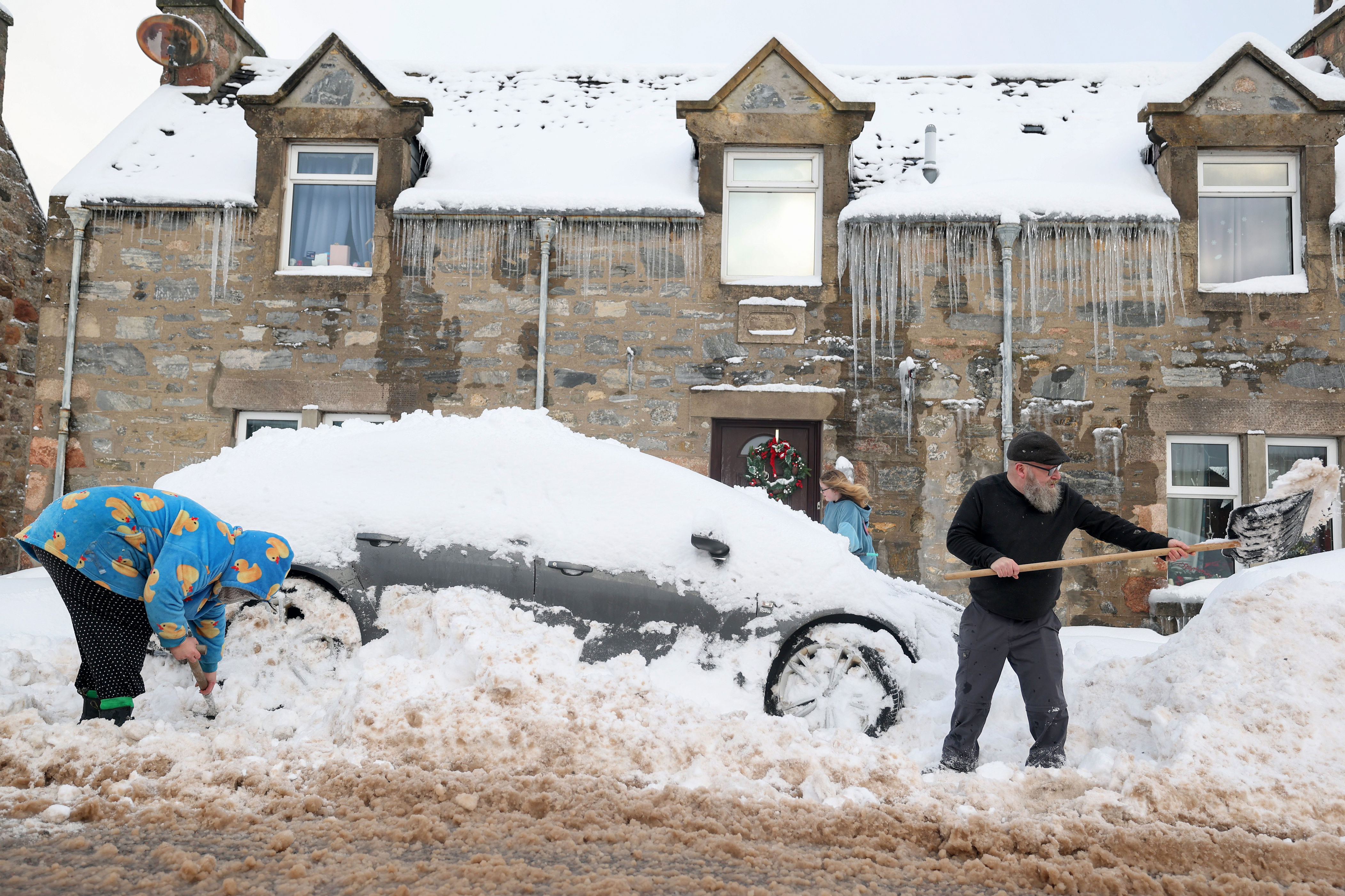 Weather warnings extended as Scotland hit by more heavy snow