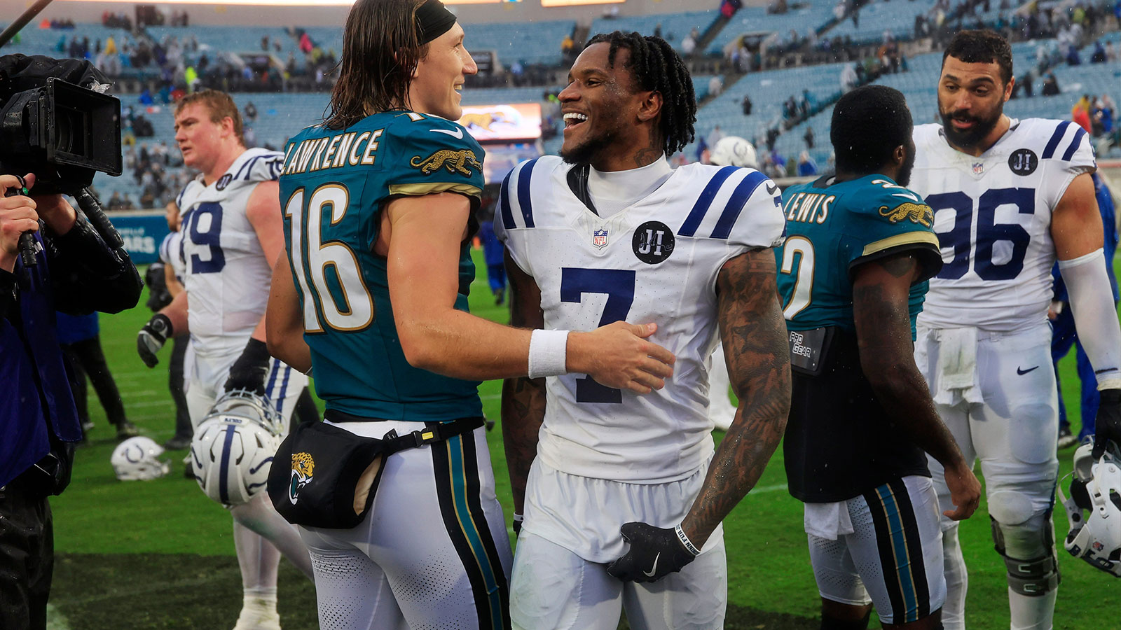 Colts' Charvarius Ward reveals his dad wants him to retire