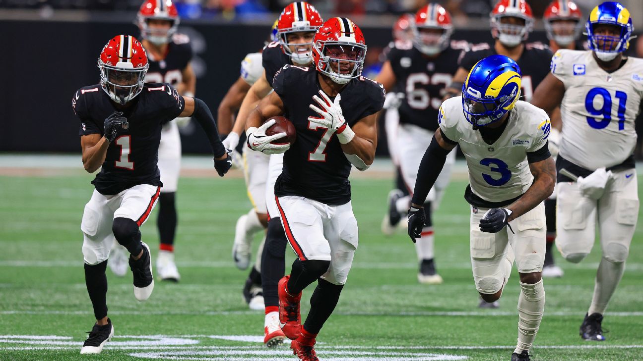 Mike Clay's early 2026 fantasy football PPR rankings