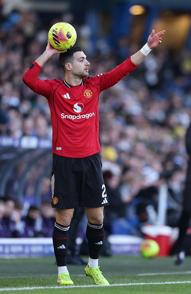 Formation change, Mainoo recalled: How Manchester United could line up ...