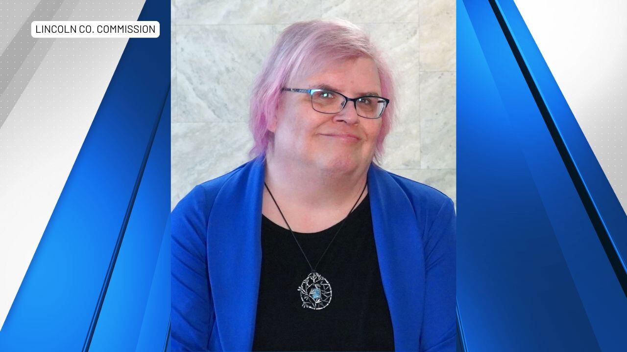 Lincoln County commissioner dies days before recall vote