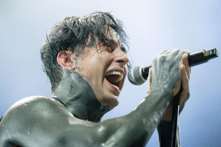 Falling in Reverse's Ronnie Radke files restraining order against Tommy ...