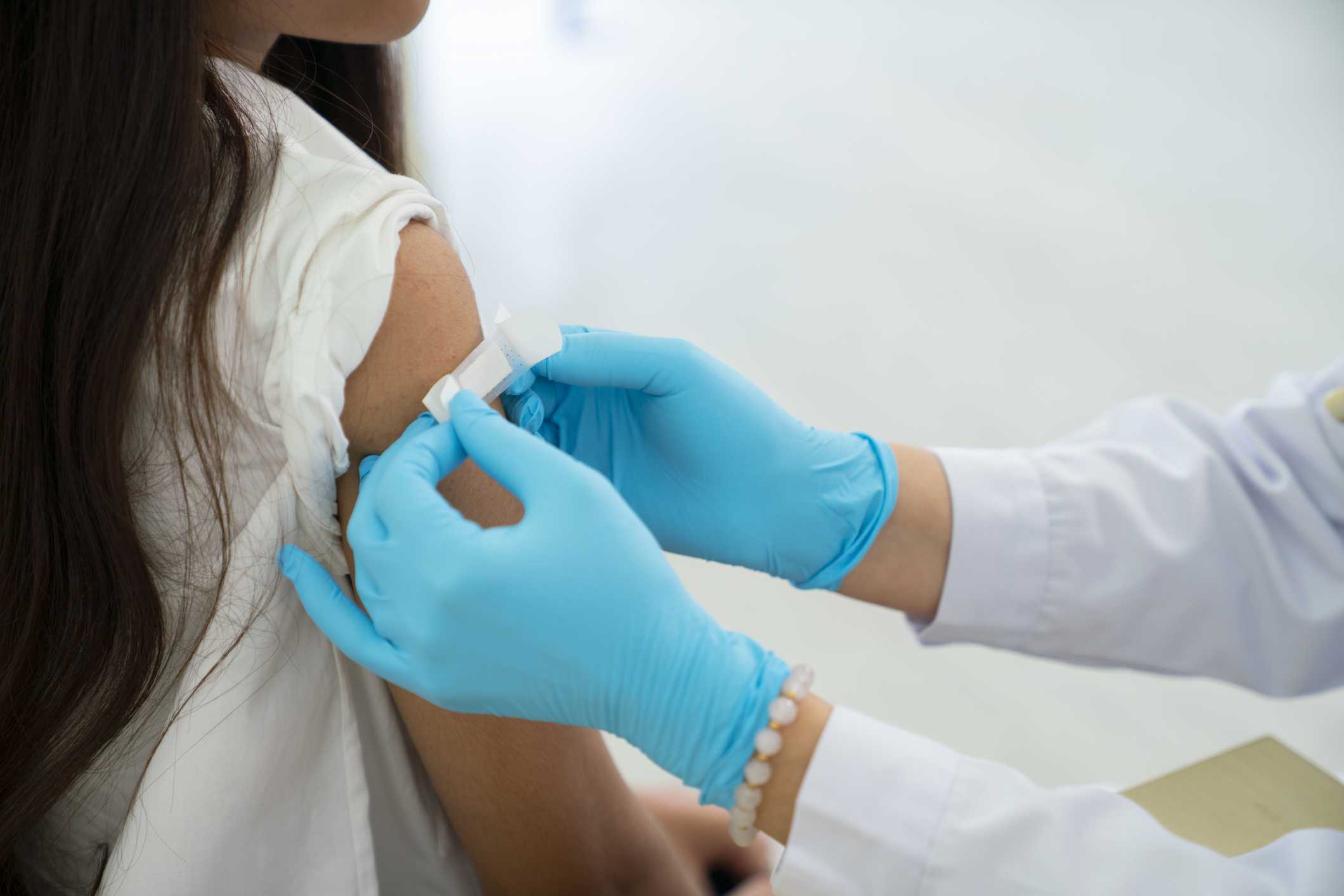 US drops the number of vaccines it recommends for every child