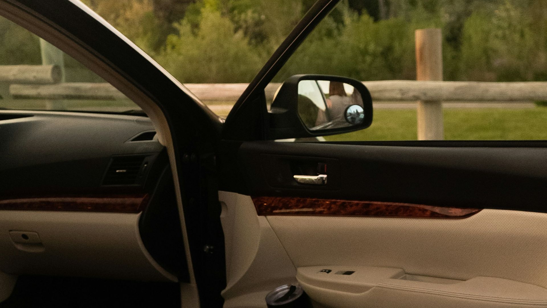 20 things only the worst kinds of car passengers do