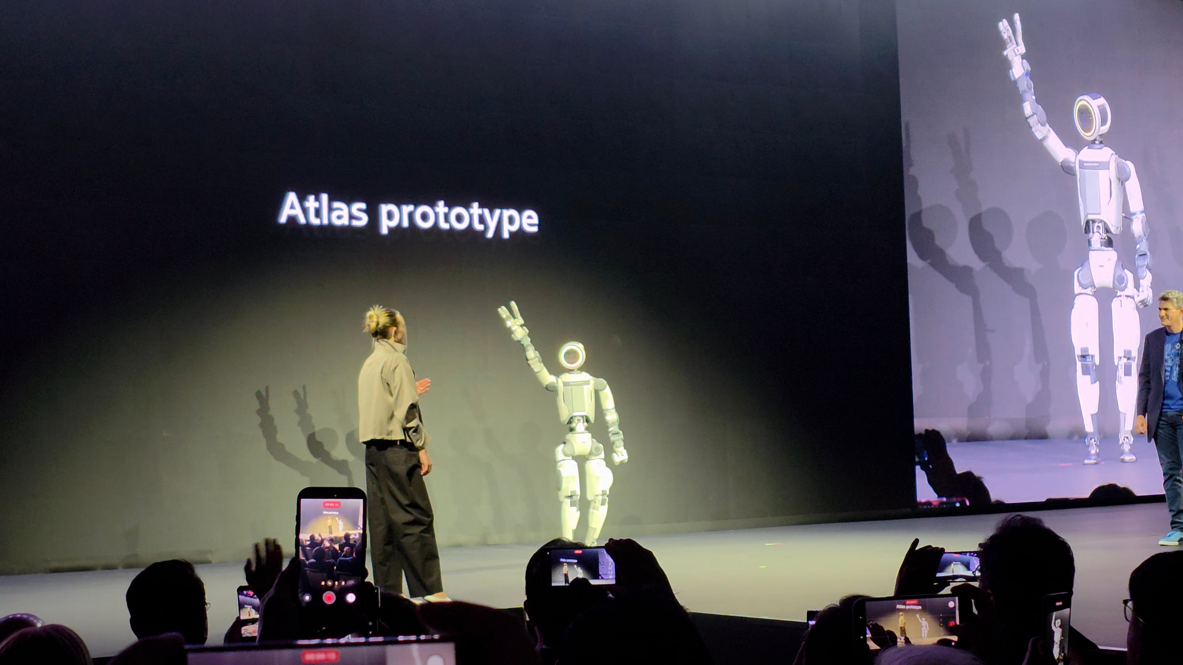 Hyundai unveils next-gen humanoid robot Atlas