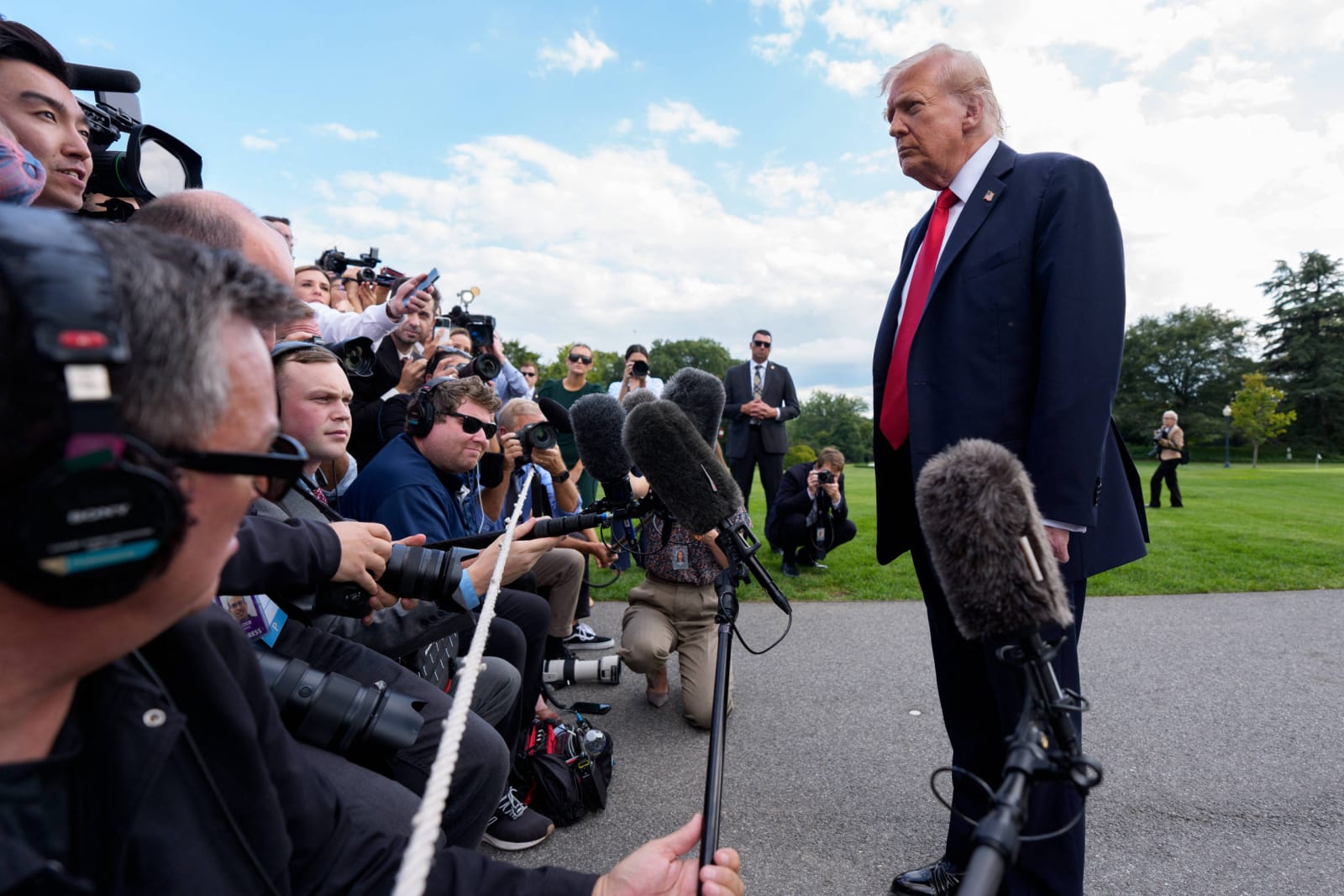 Trump threatens Venezuela’s interim president with 'big price'