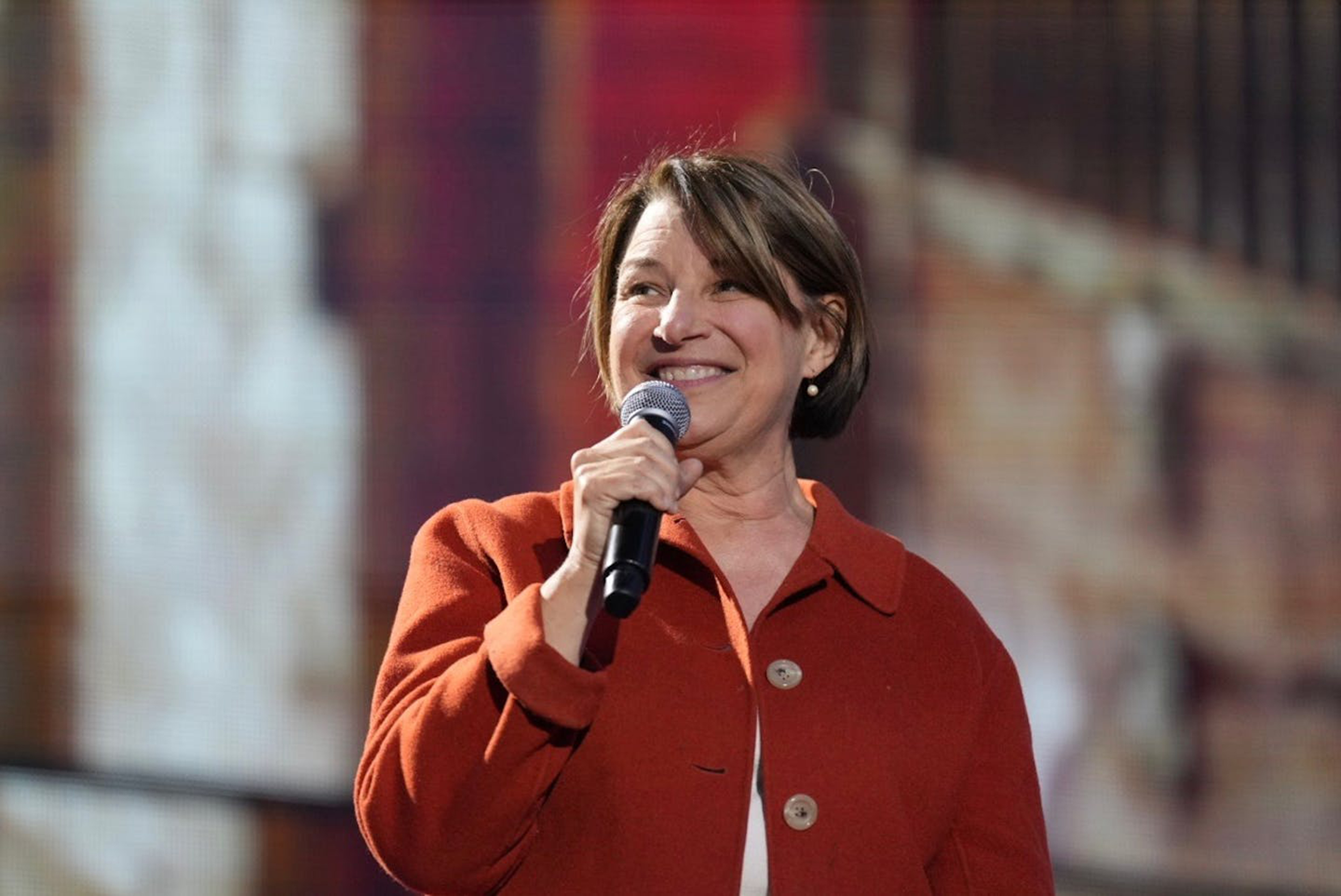 Sen. Amy Klobuchar may run for Minnesota governor