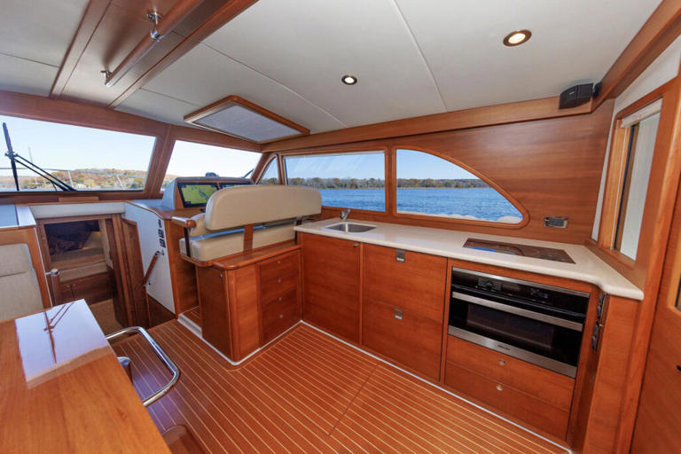 For sale: Grand Banks 44 Eastbay