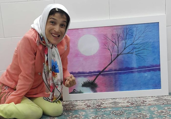 This artist defies disability by drawing with her foot, here are 30 of ...