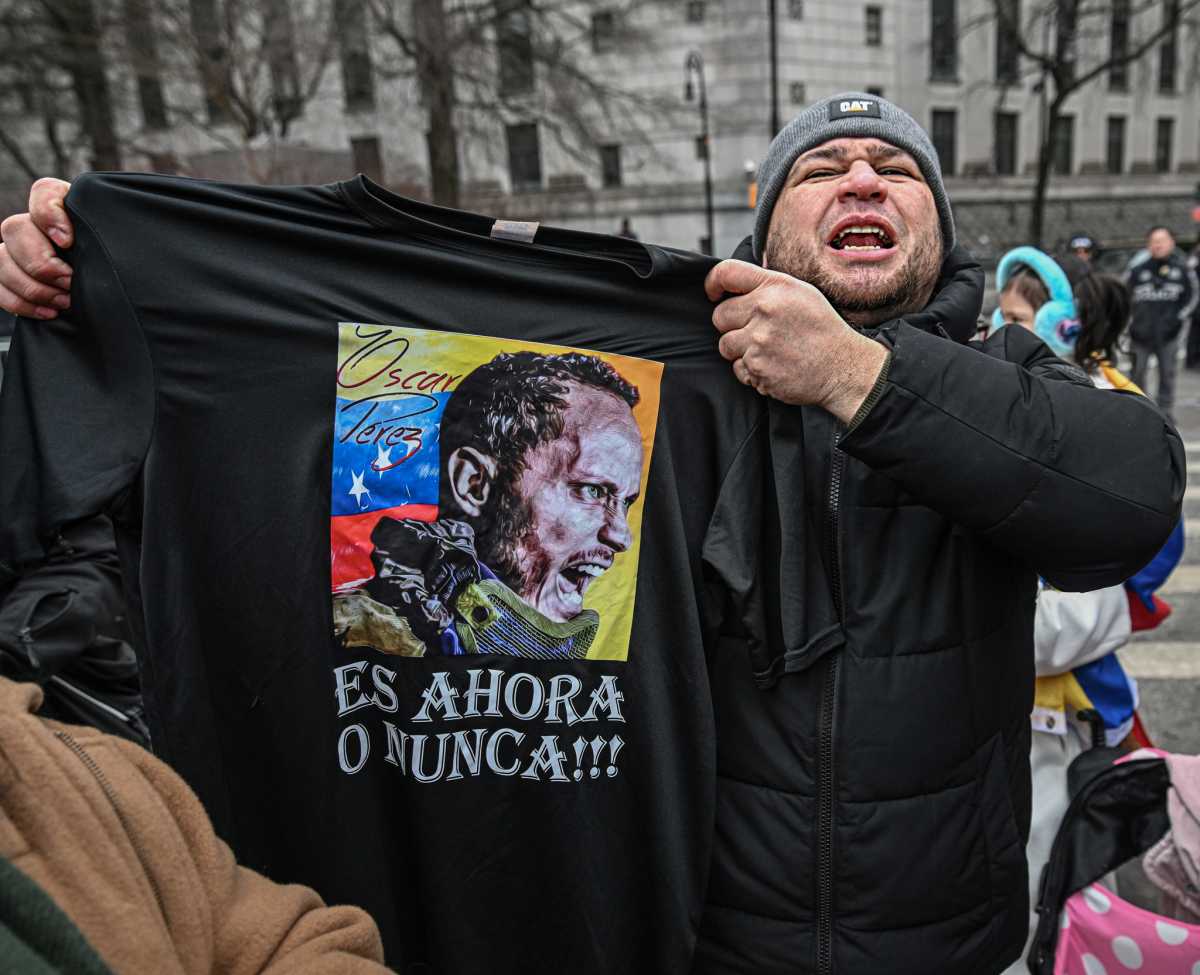 Nicolás Maduro arraignment: Venezuelans weep with joy outside Manhattan ...