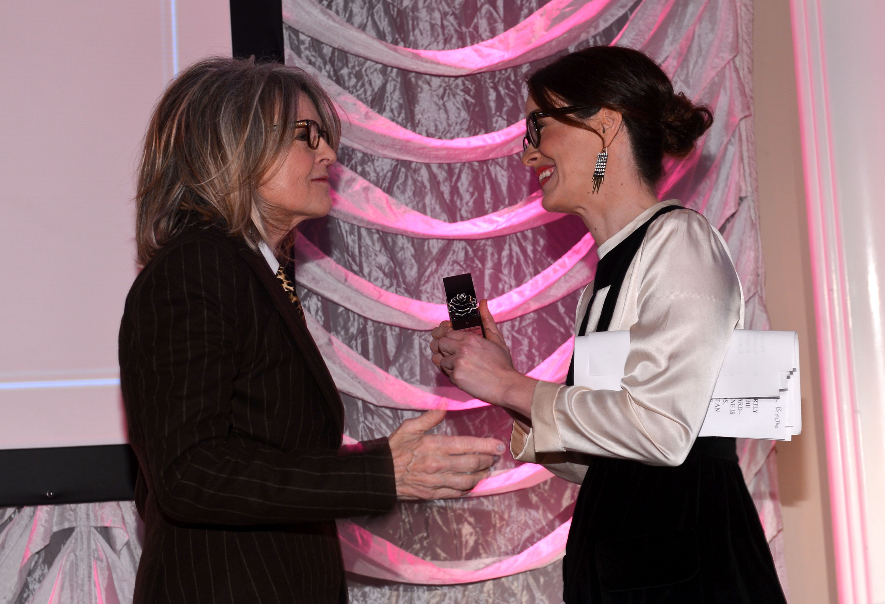 Sarah Paulson debuts tattoo dedicated to Diane Keaton on late actress ...