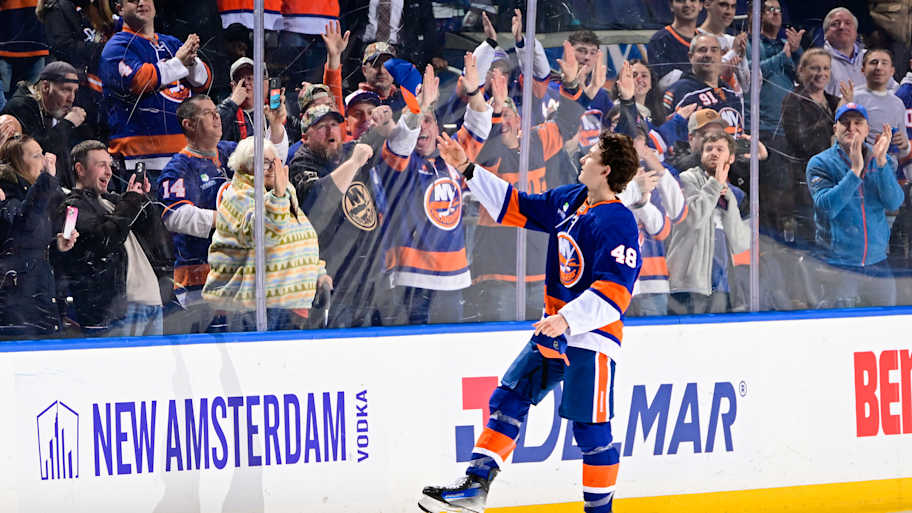 Islanders' Matthew Schaefer shines on Hockey Night in Canada post ...