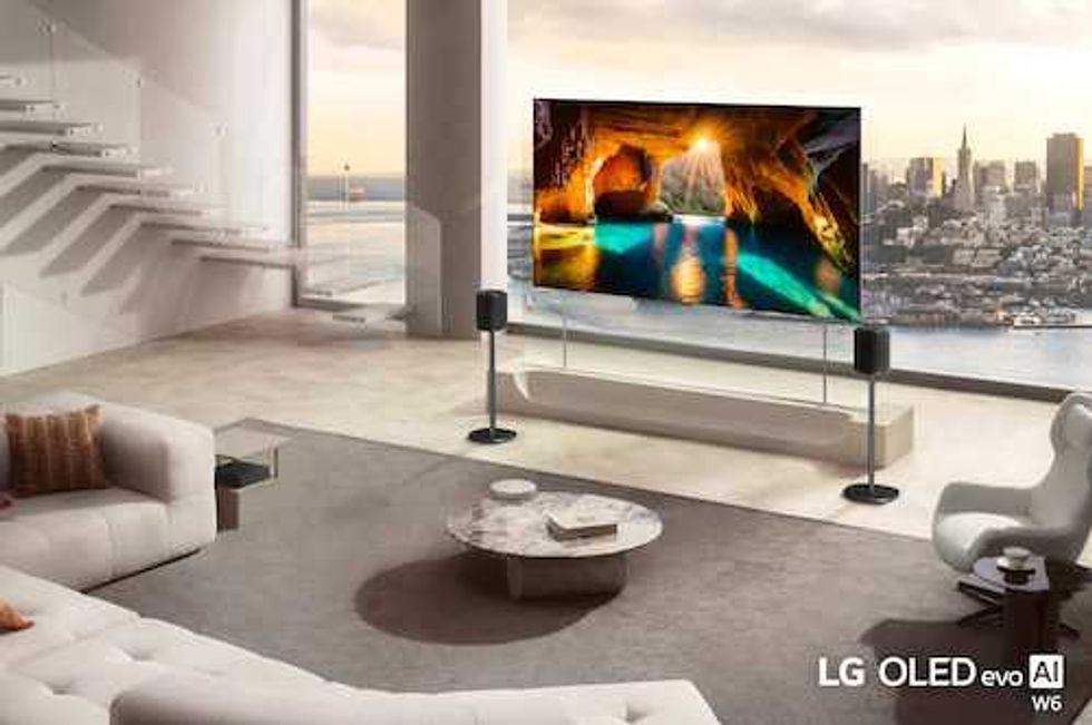 LG’s true wireless wallpaper TV