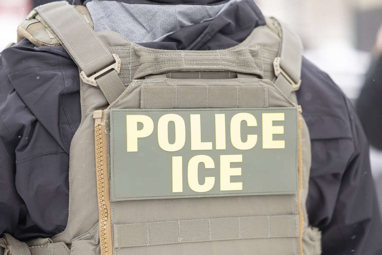 Alleged Galveston ICE imposter goes viral after real police bust