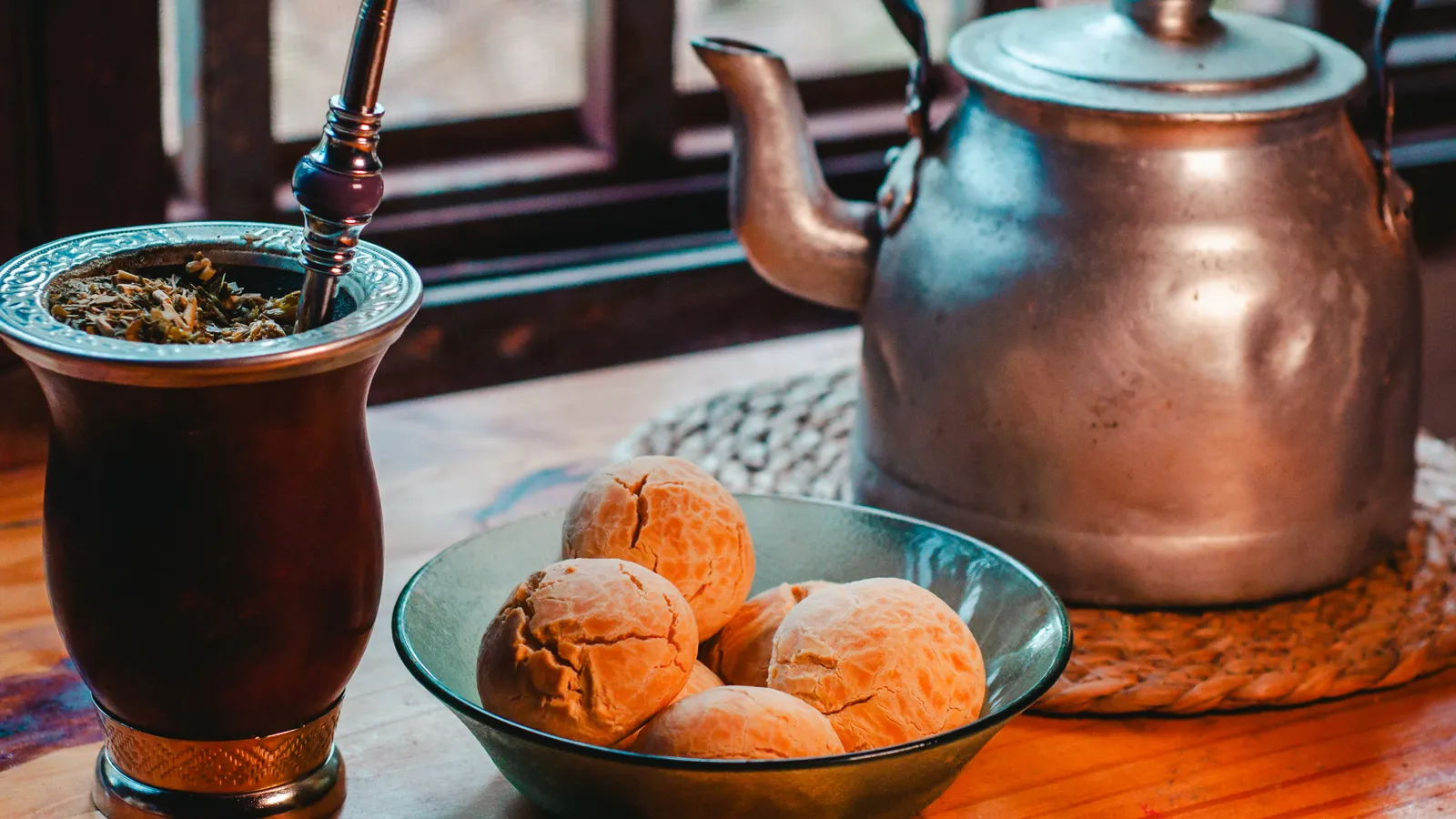 Traditional American food customs that still feel popular today