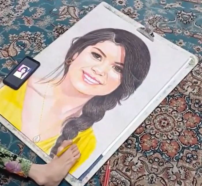 This artist defies disability by drawing with her foot, here are 30 of ...