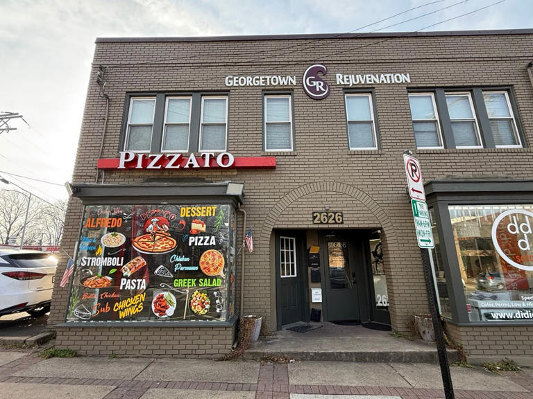 Pentagon near pizzeria delivers 300 pizzas before Venezuela strike