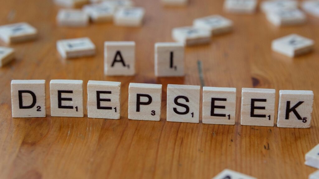 DeepSeek publishes new AI training method, experts call it a “breakthrough”