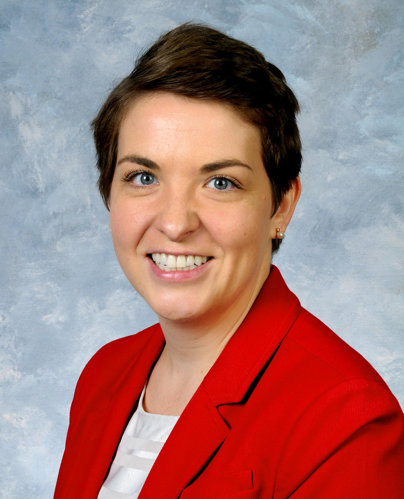 Councilwoman calls for Louisville lounge to close following shooting