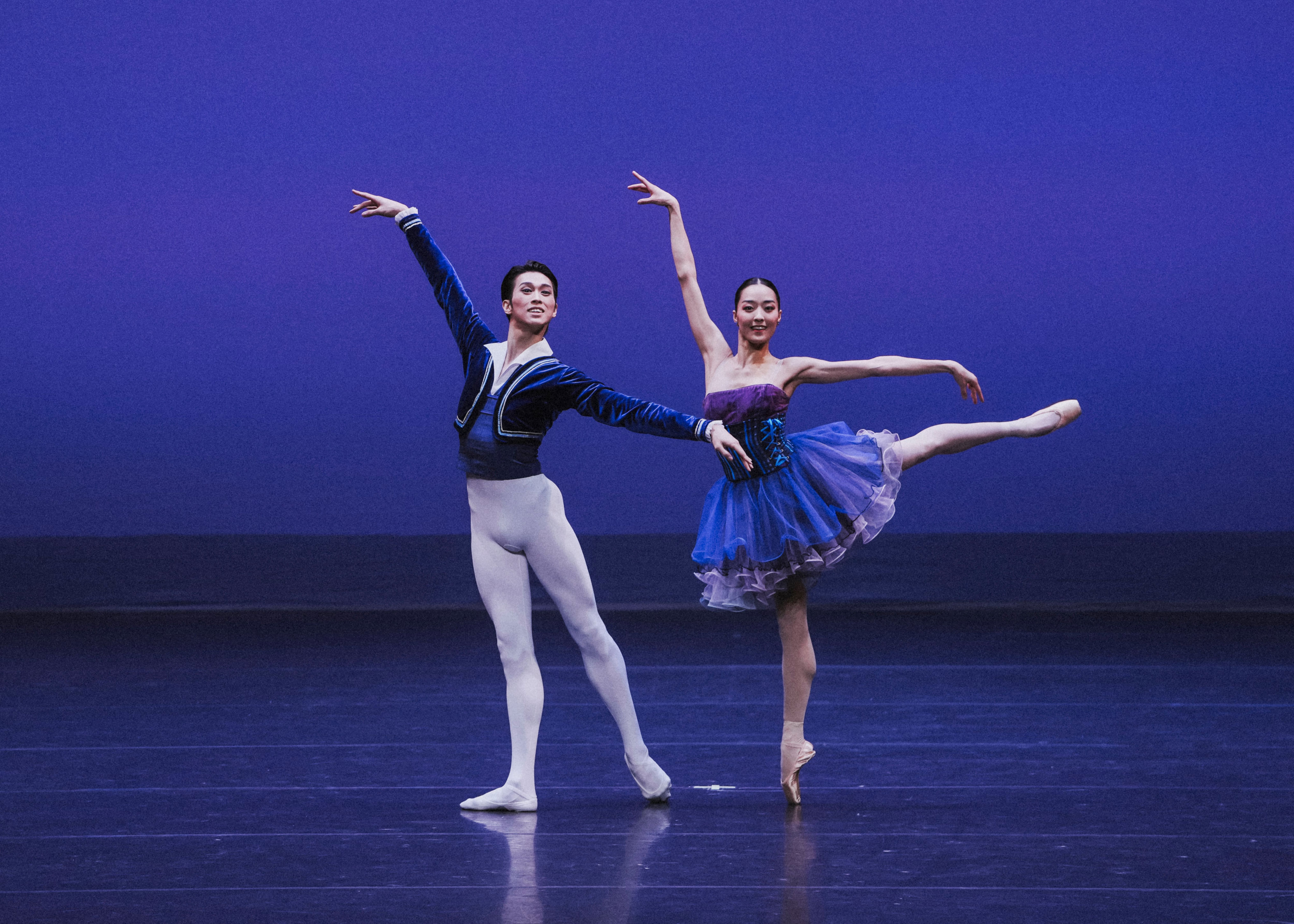 Jeon Mincheol's feather-light return to Korean stage