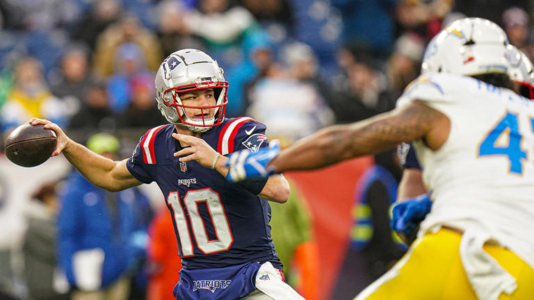 Mike Vrabel explains why Drake Maye should win the NFL's MVP award