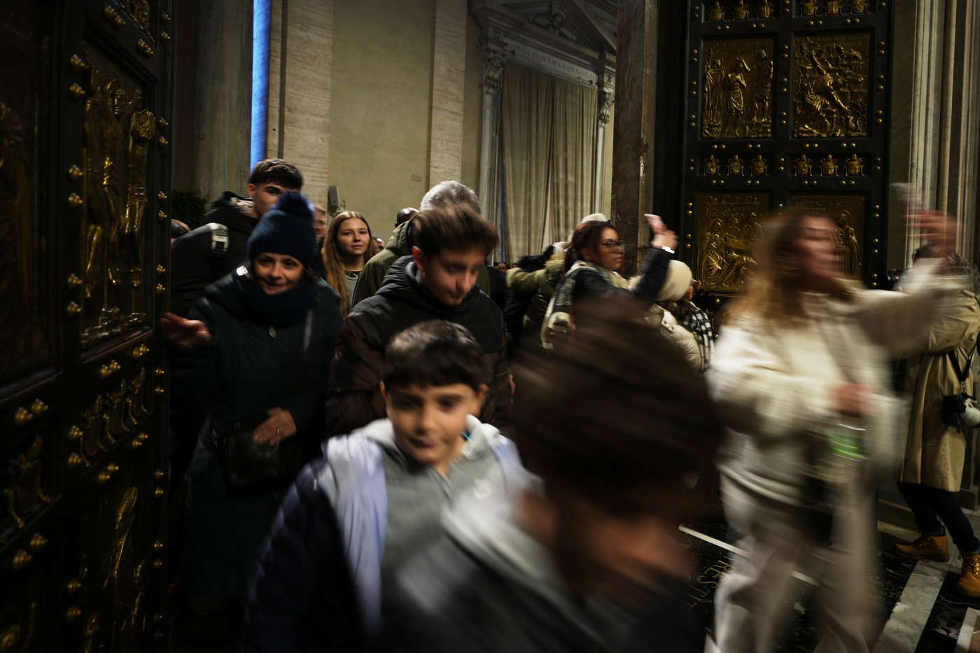 Final pilgrims cross Holy Door as Vatican claims Jubilee success with ...