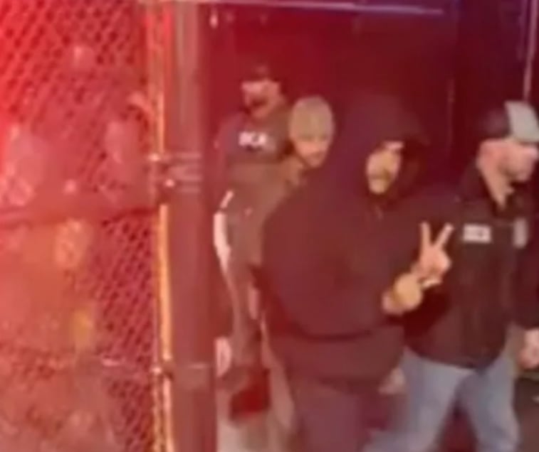 El verdadero significado de la señal que hizo Nicolás Maduro cuando era ...