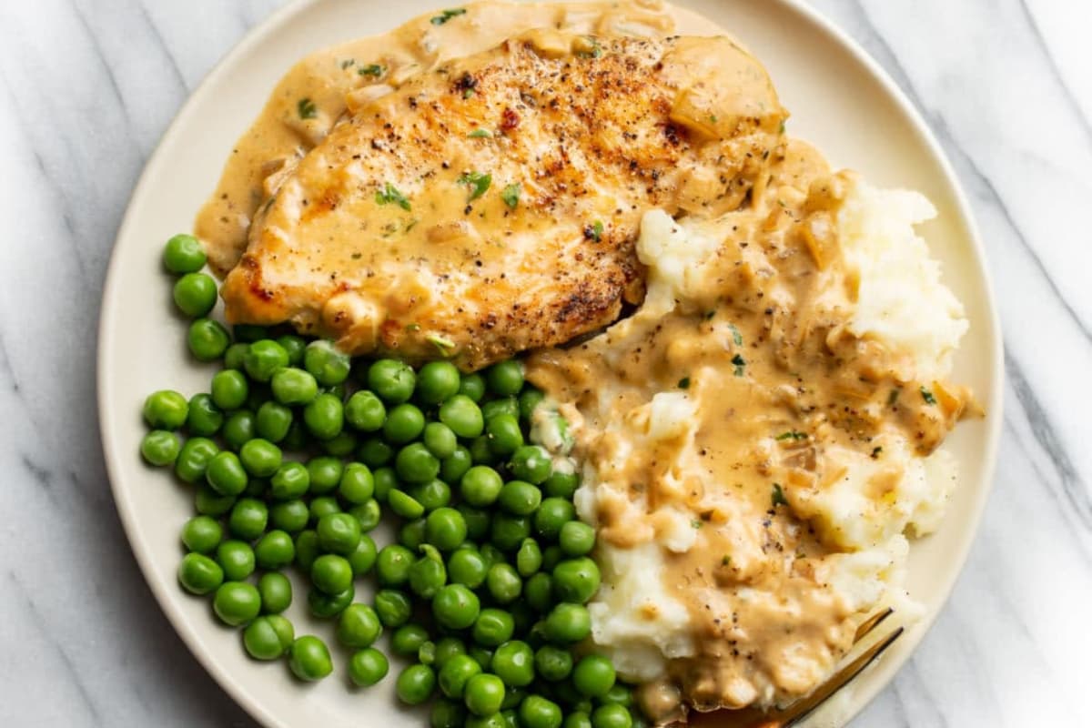31 chicken dinners that won’t get side-eyed at the table