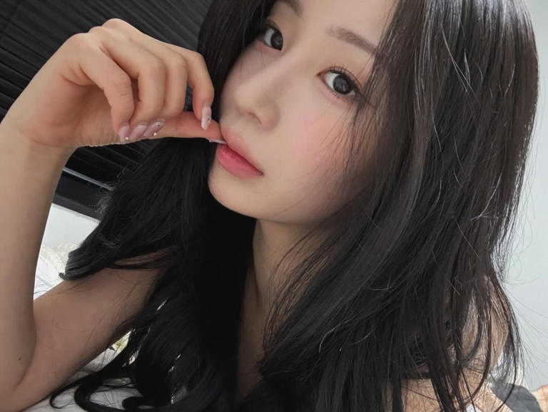 조용히 머문 새벽의 시선…권도희, 고요한 눈빛→섬세한 치명 미모