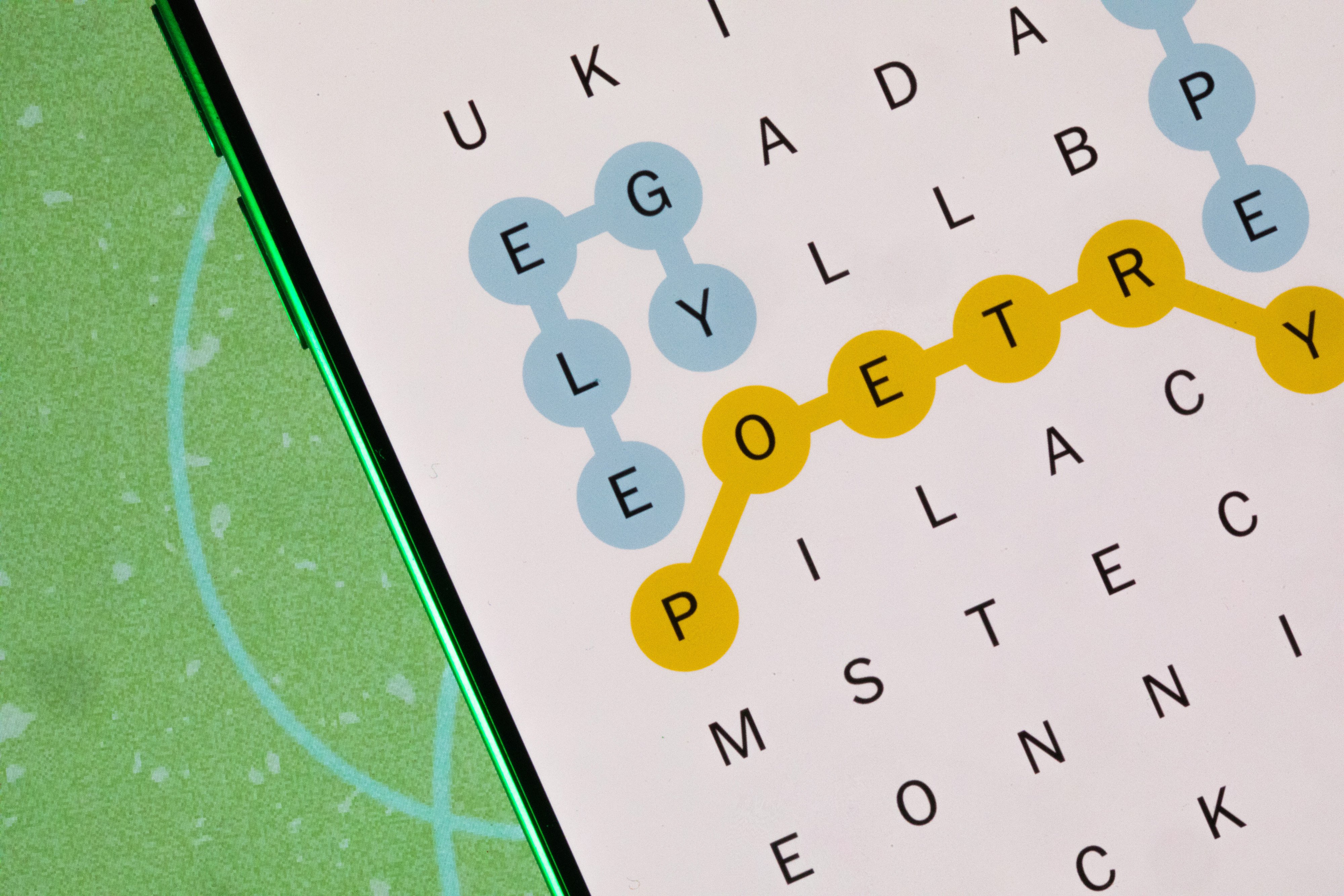 Today's NYT Strands hints (and answer) for Monday, January 5, 2026