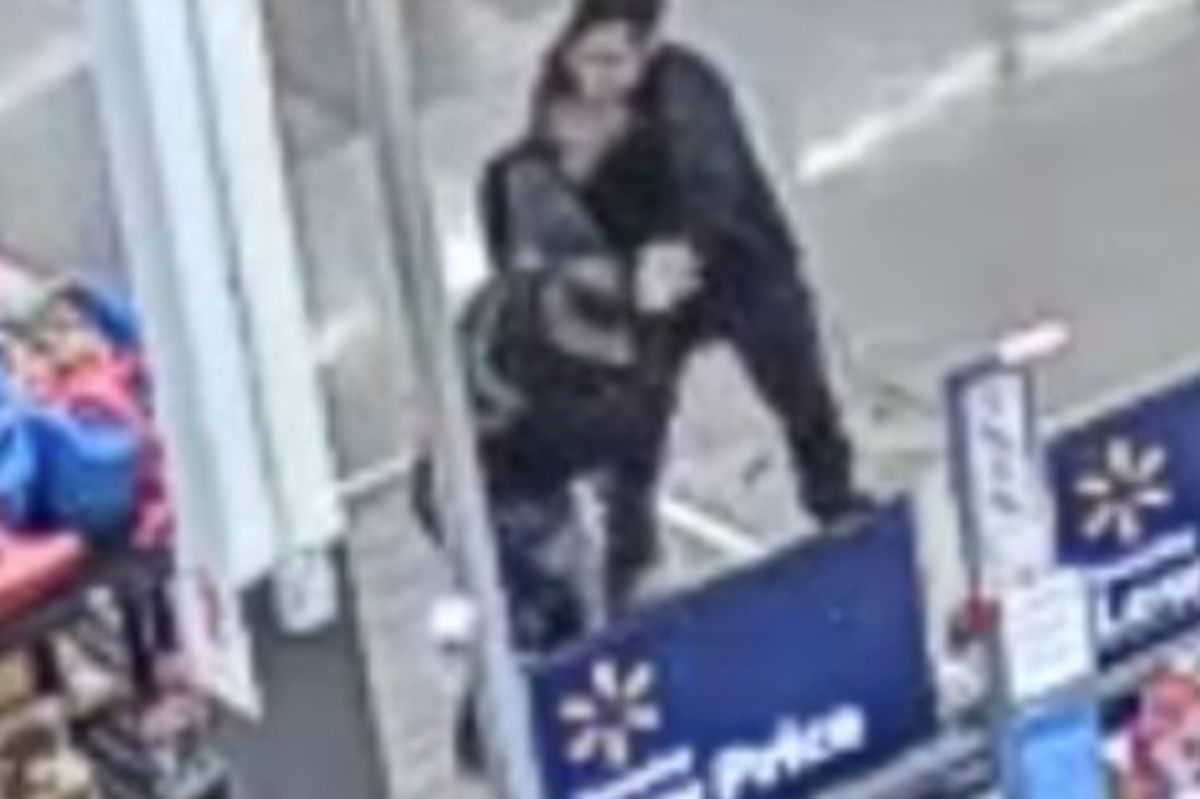 Dad injured stopping man armed with knife from kidnapping his child at ...