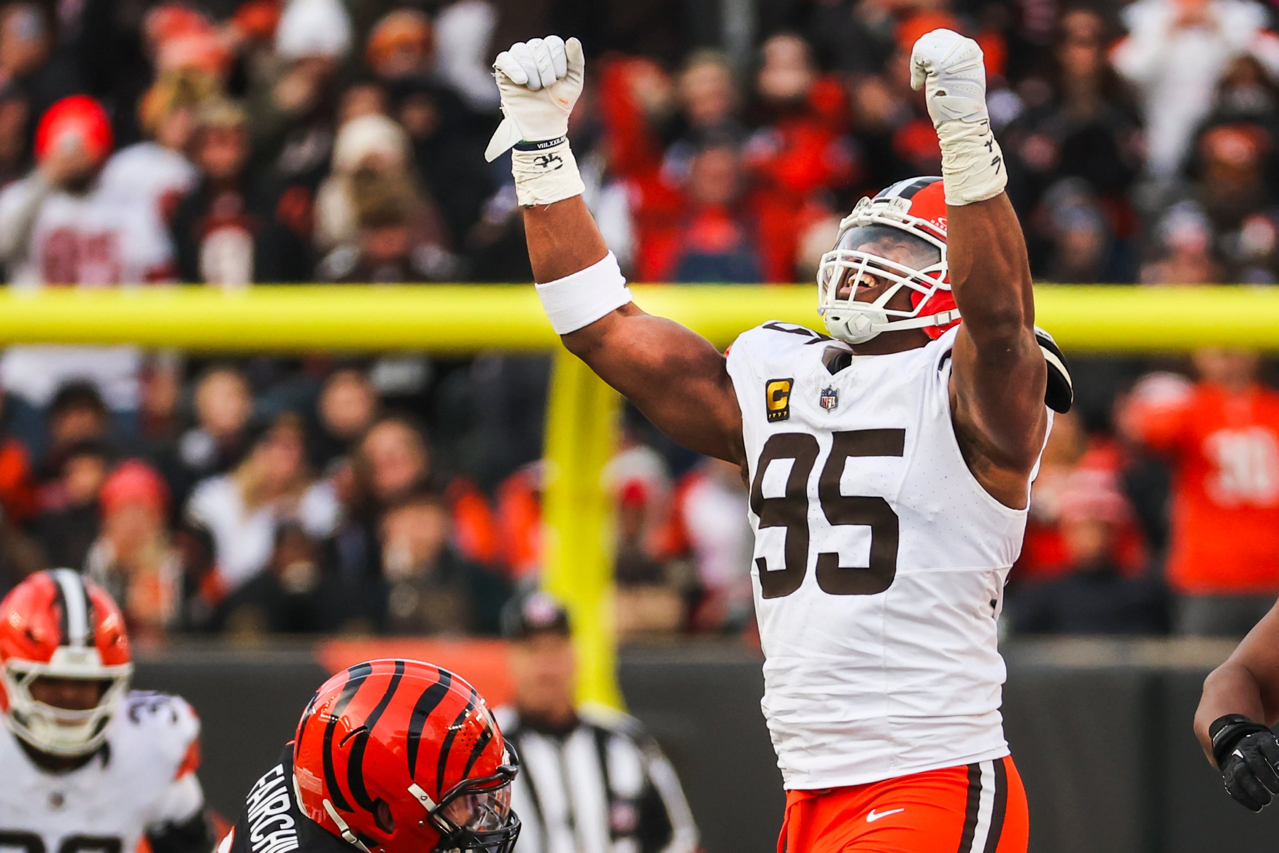 Myles Garrett breaks NFL sack record