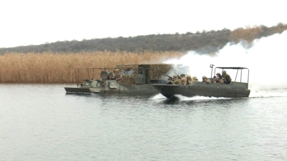 Ukrainian soldiers navigate amphibious vehicle in southern Ukraine