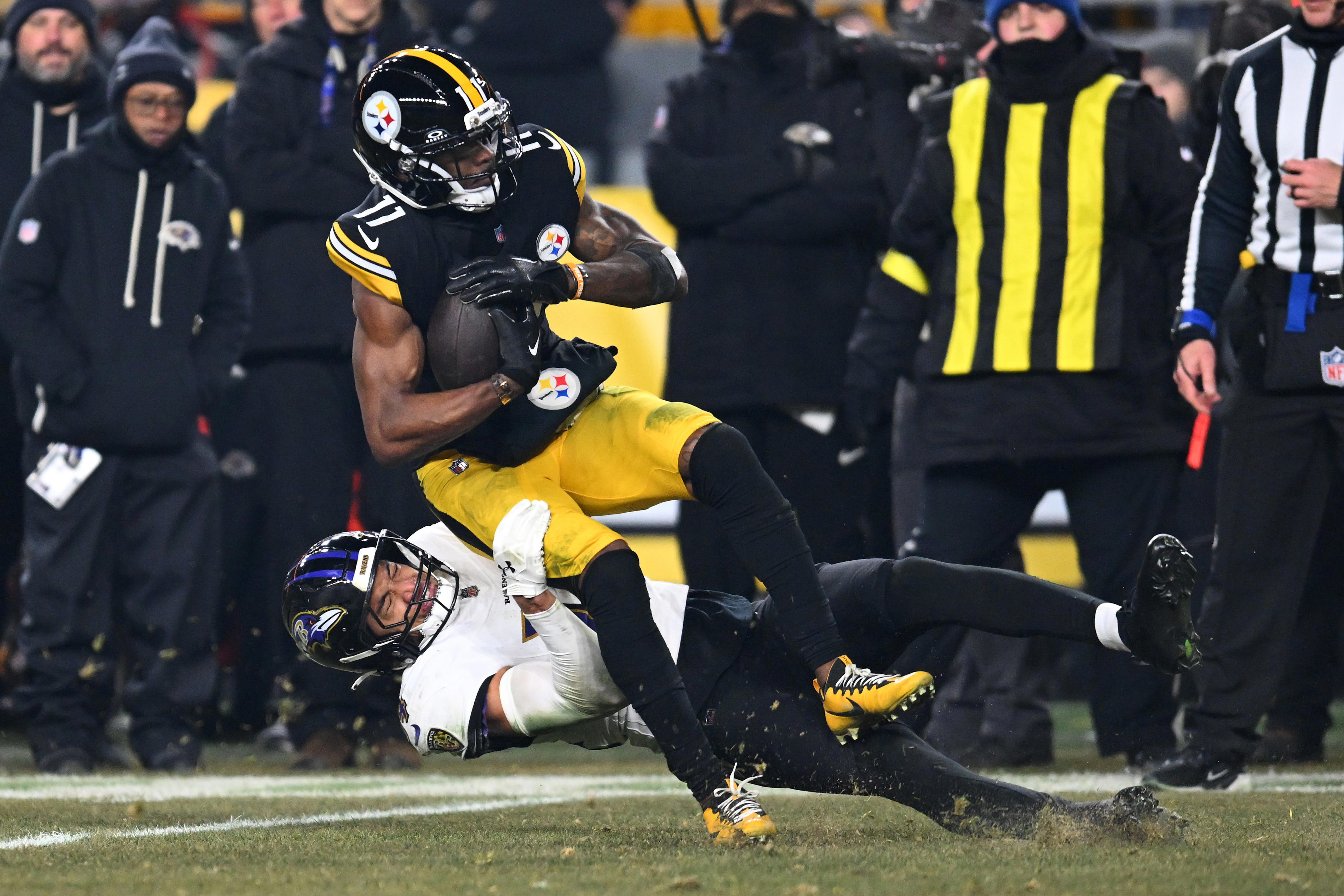 Steelers offensive snap counts, Week 18: Valdes-Scantling takes over