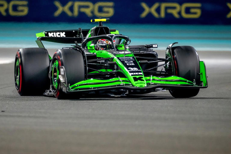 Cadillac apuesta por Zhou Guanyu como piloto reserva