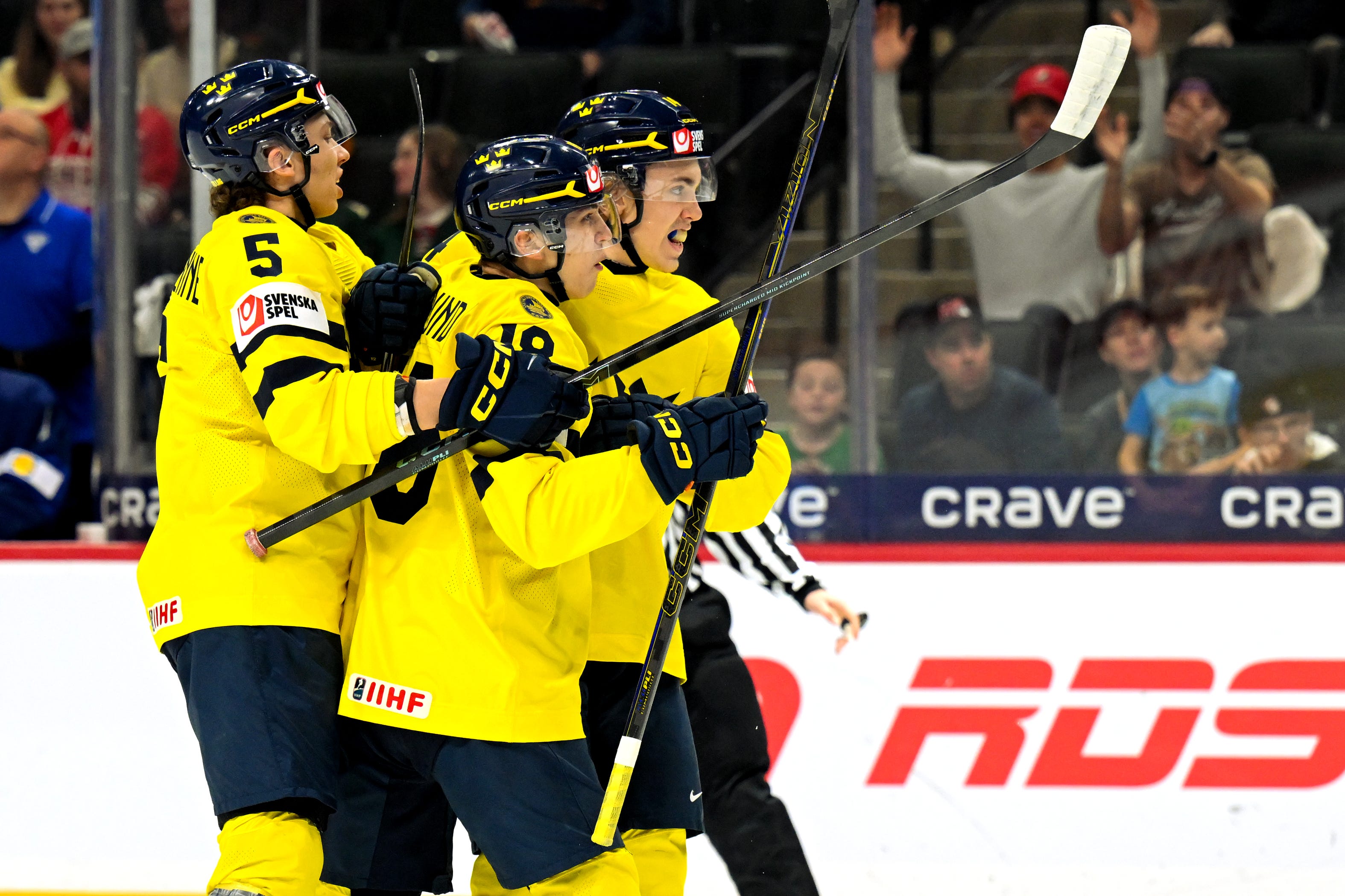 Sweden vs Czechia live updates, score from world juniors gold medal game