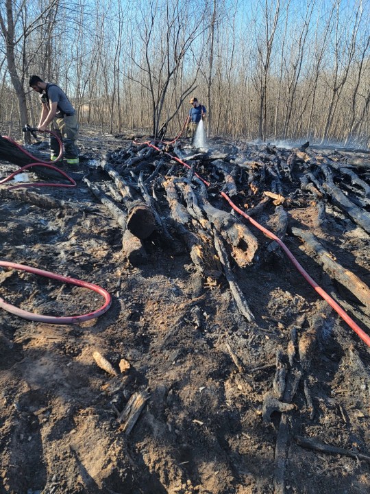 Grass fire extinguished in rural Kansas amid 'extremely dry' conditions