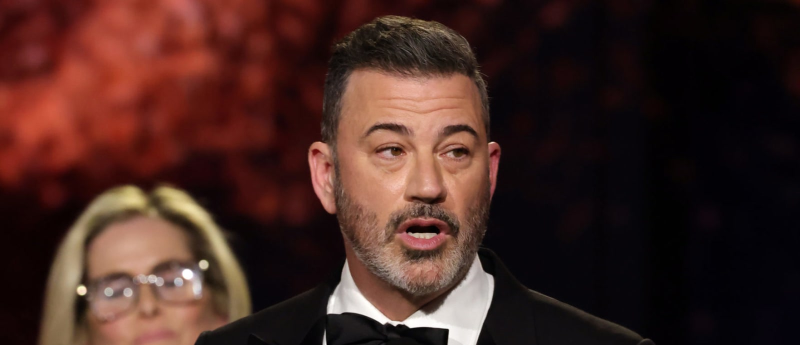 Jimmy Kimmel credits Donald Trump in acceptance speech