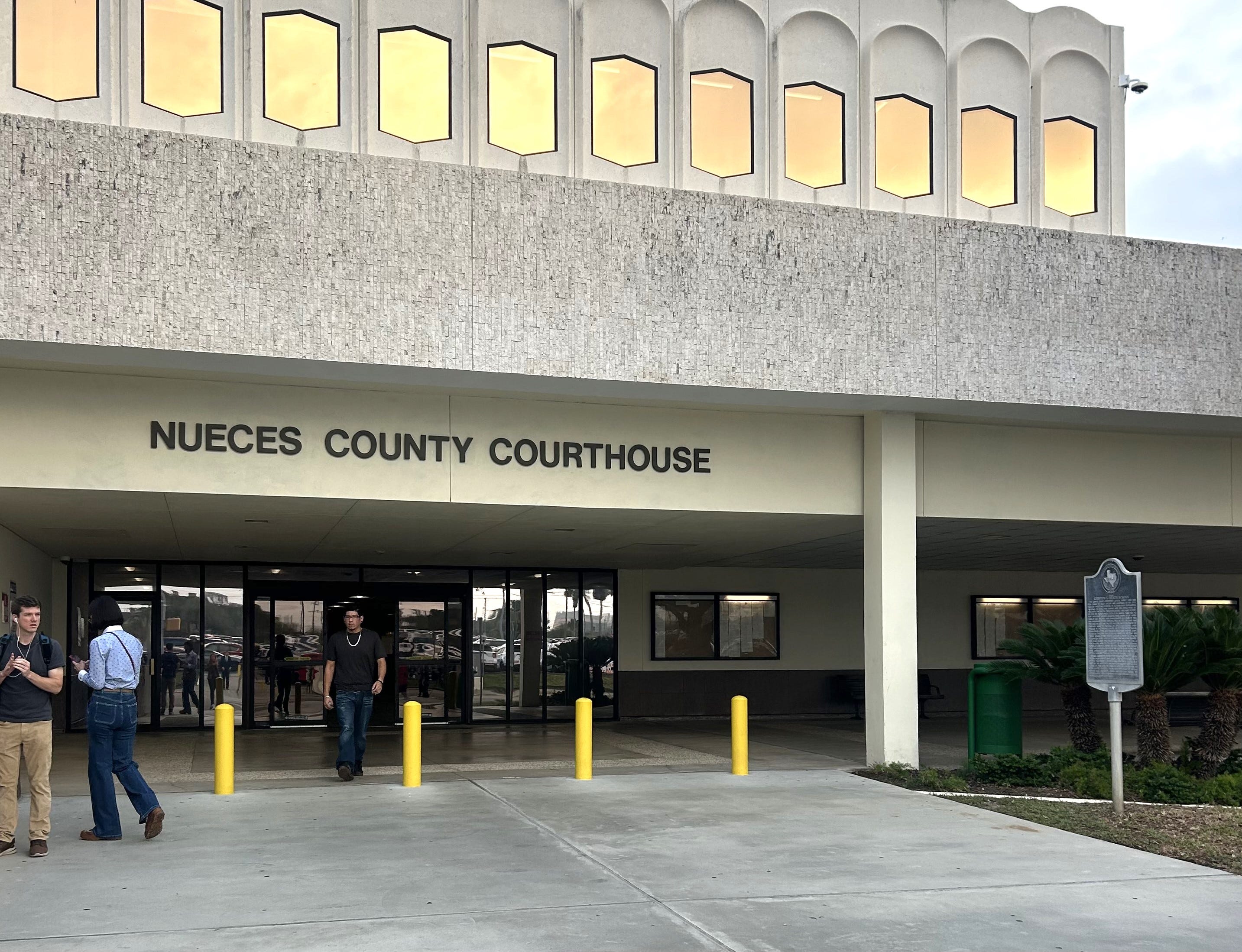 Trial of Uvalde police officer begins Jan. 5 with jury selection